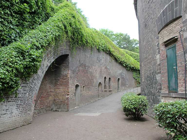 Rosengarten im Fort X: Wanderungen und Rundwege | komoot