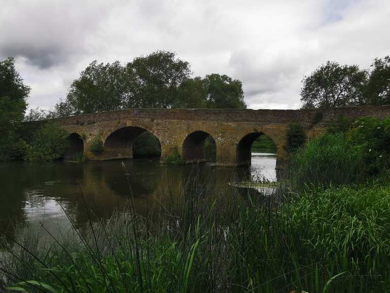 Pershore Old Bridge Routes for Walking and Hiking | Komoot