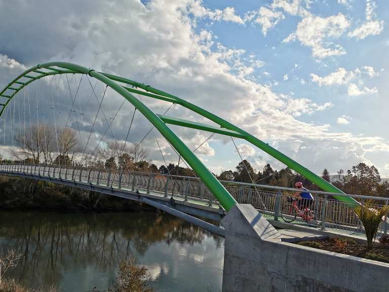 Te Awa Bridge - Cycle Routes and Map | Komoot