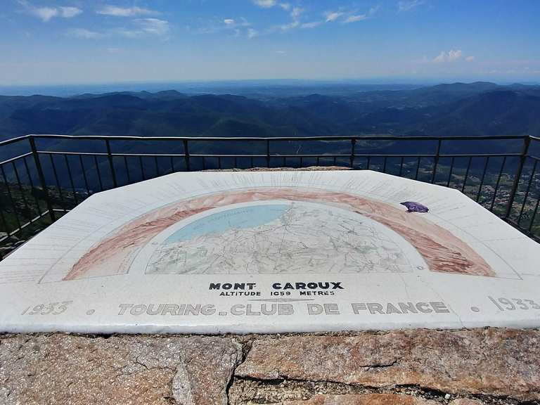 O cume do Carroux - rota de trilho em loop a partir de Douch - Parque ...
