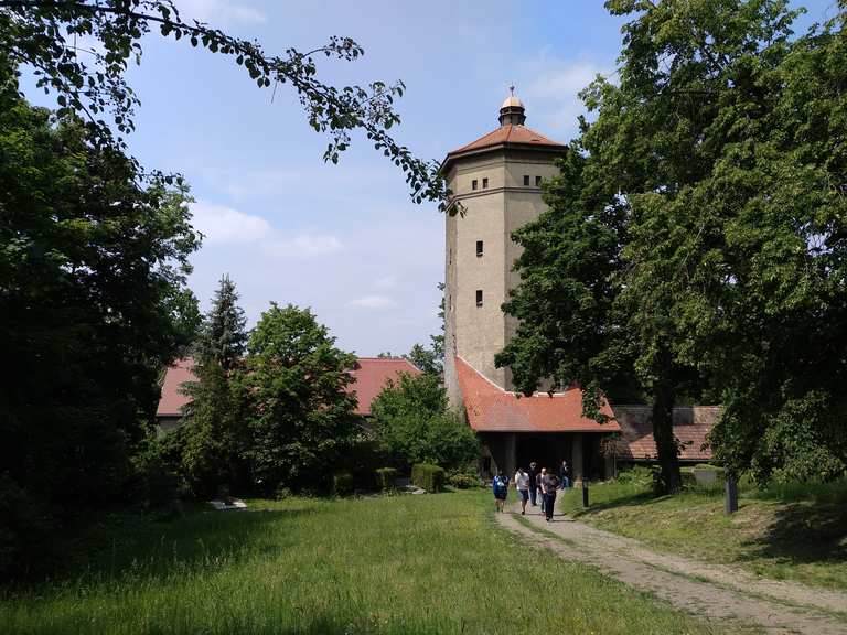 Blick auf die Bergkirche zu Beucha vom Südufer des Kirchbruchs - Cycle ...