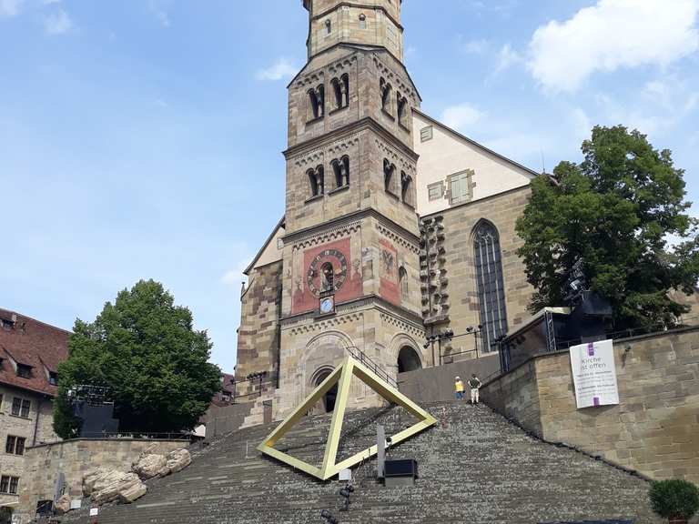 Historischer Marktplatz mit Rathaus und Freitreppe Routes for Walking ...