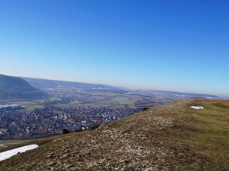 Ipf mit herrlicher Aussicht: Wanderungen und Rundwege | komoot