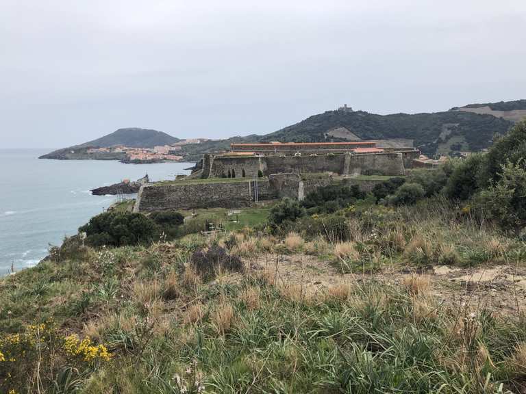 Sentier côtier de la plage de l'Ouille à Collioure - Itinéraires de ...