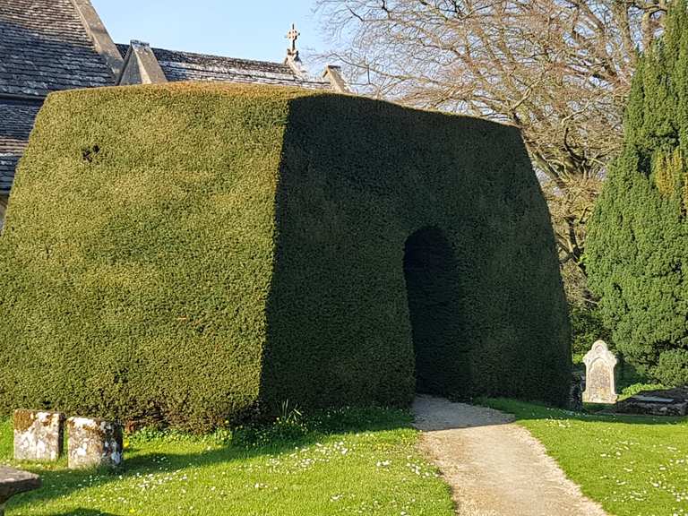 Miserden Estate loop via Miserden Park Lake — The Cotwolds | hike | Komoot