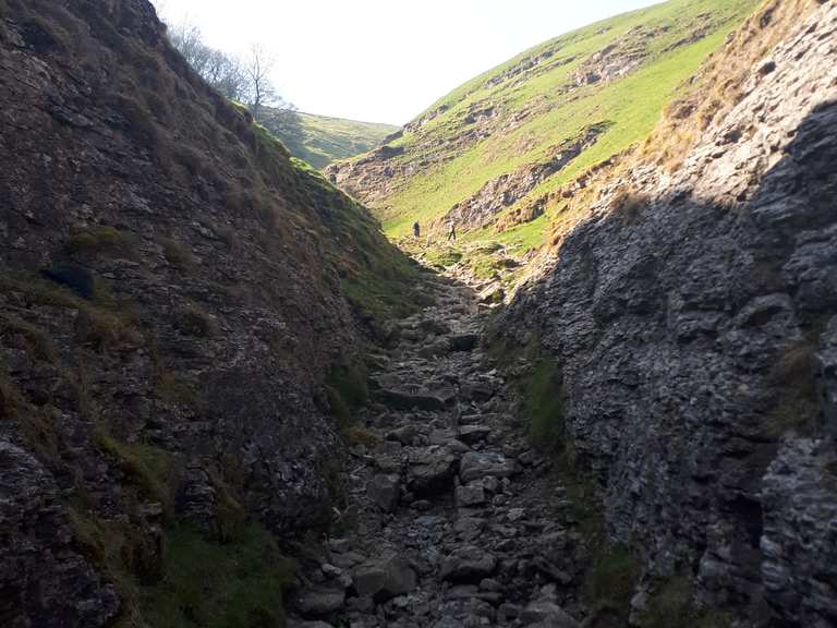 Cave Dale - Derbyshire, England | Hiking Tips & Photos | Komoot
