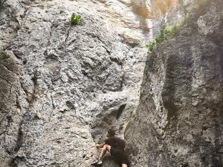Rochers de Freyr le long de la Meuse - Itinéraires de rando et marche ...