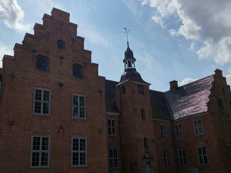 Schloss Hagen Probsteierhagen - Cycle Routes and Map | Komoot