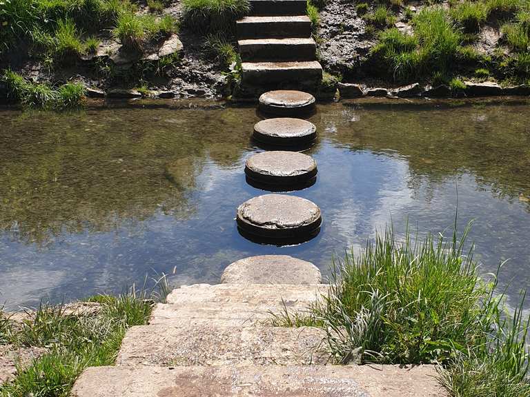 Hogsmill River Stepping Stones Routes for Walking and Hiking | Komoot