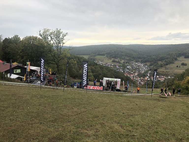 Blick auf Frammersbach von der Ski- und Wanderhütte: Mountainbike ...