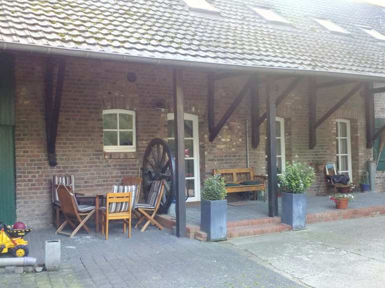 Burg Blessem: Rennradfahren und Rennradtouren | komoot