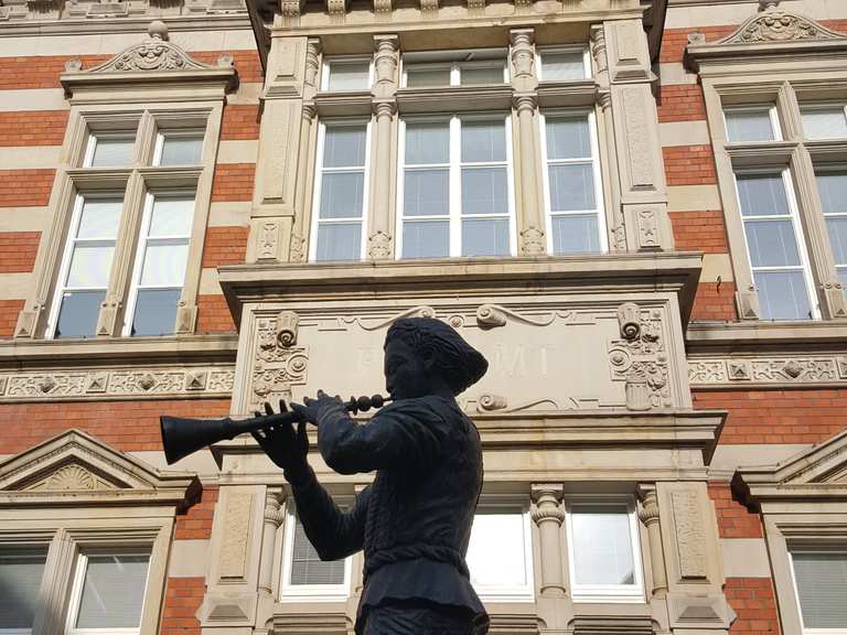 Rattenfänger Statue Hameln Routes for Walking and Hiking | Komoot