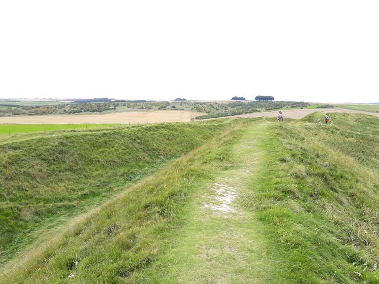 Barbury Castle Iron Age Fort - Routes for Walking and Hiking | Komoot