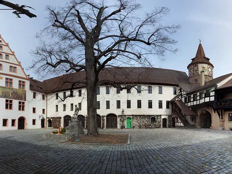 Ratibor Castle (Schloss Ratibor) – Hiking & Cycling Routes | Komoot