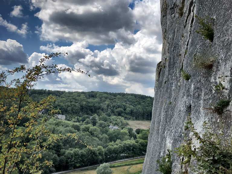 Rochers de Freyr - lus vanaf Chenet | wandeling | Komoot