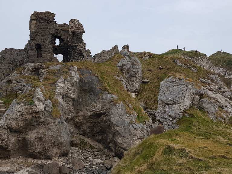 Kinbane Castle Routes for Walking and Hiking | Komoot