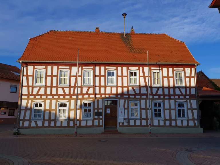 Historisches Rathaus – Worfelden 🚴‍♂️ Road Cycle Routes and Map | Komoot