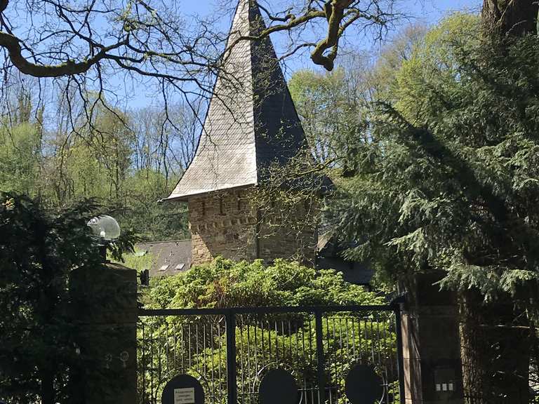 Blick auf Schloss Caspersbroich: Wanderungen und Rundwege | komoot
