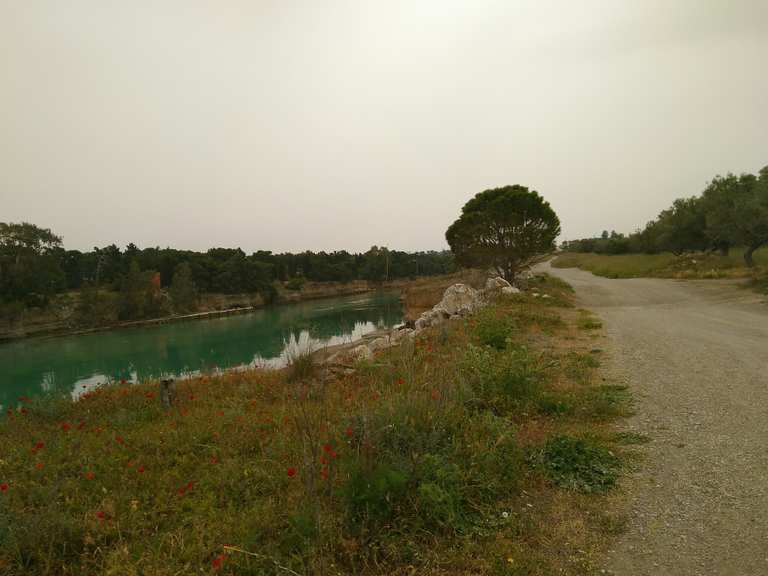 Corinth submersible bridge 🛤️ Ancient Diolkos ship railway - Cycle ...