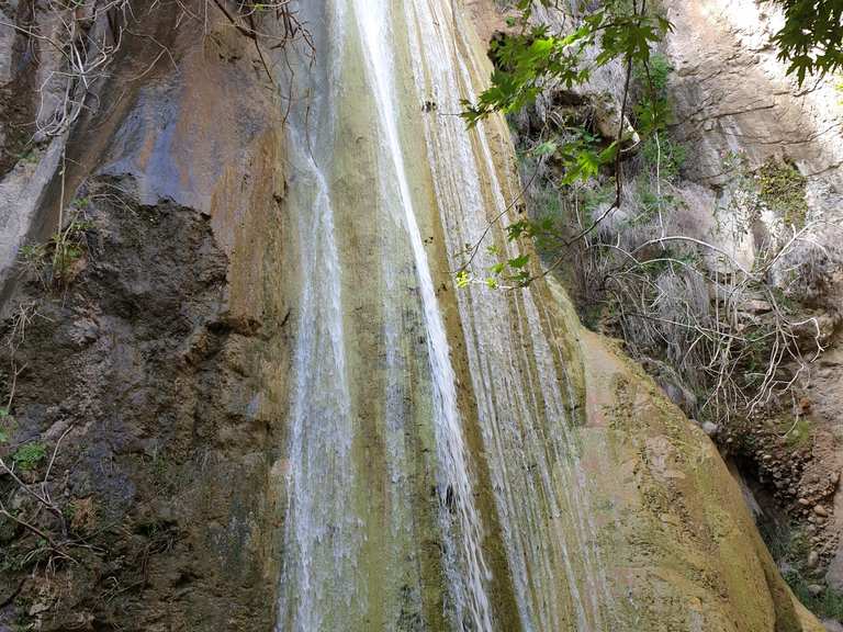 Mylonas Wasserfall: Wanderungen und Rundwege | komoot