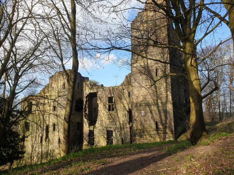Harewood Castle Ruins Routes for Walking and Hiking | Komoot