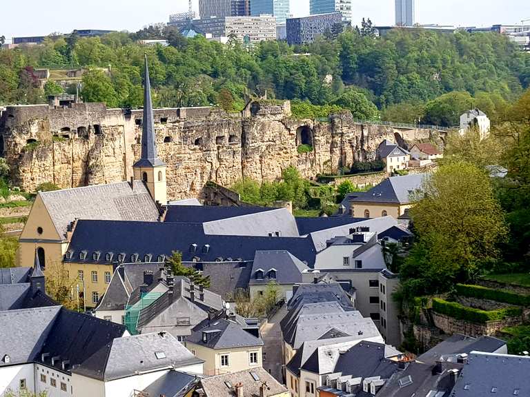 Grund district, Luxembourg City – Hiking & Cycling Routes | Komoot