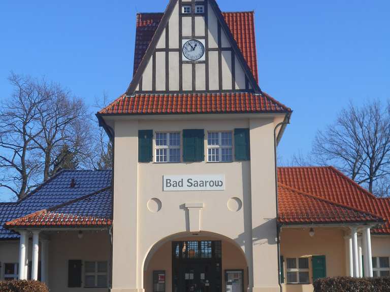 Bahnhofsgebäude und -vorplatz Bad Saarow Routes for Walking and Hiking ...