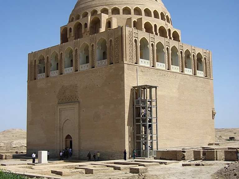Sultan Sanjar Mausoleum - Turkmenistan | Hiking Tips & Photos | Komoot