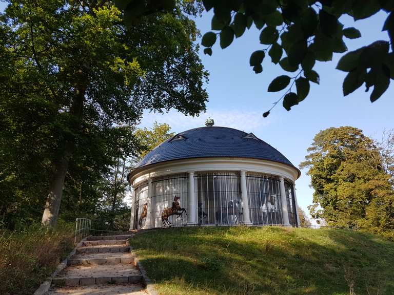 Historisches Karussell Hanau - Wilhelmsbad Routes for Walking and ...