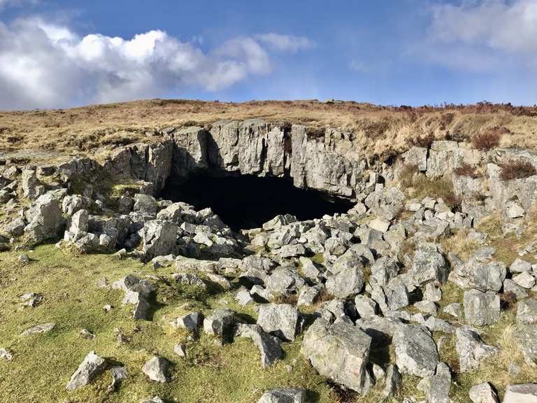 Chartist Cave: Wanderungen und Rundwege | komoot