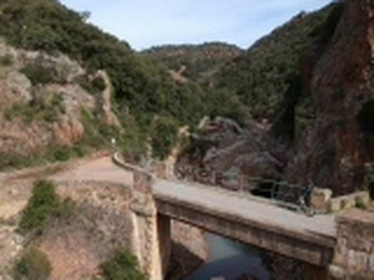 Pont au-dessus d'un ravin : Radtouren und Radwege | komoot