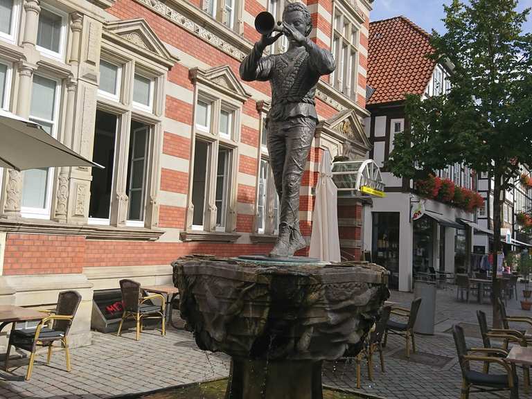 Rattenfänger Statue Hameln Routes for Walking and Hiking | Komoot