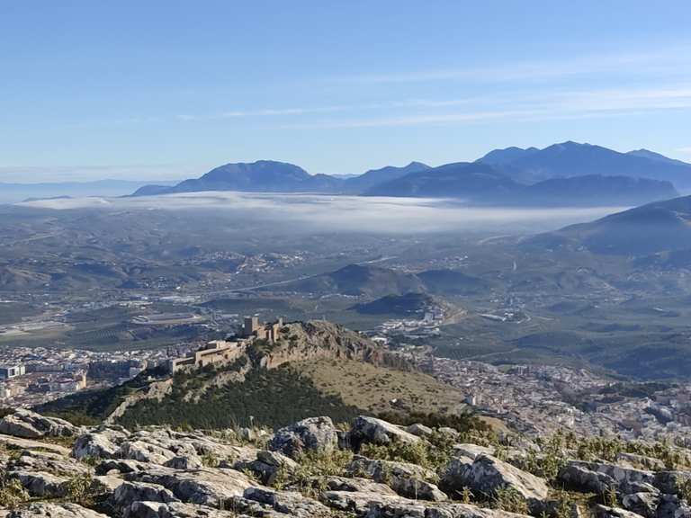 Cerro del Tambor y refugio de la Mella - ruta desde el castillo de ...