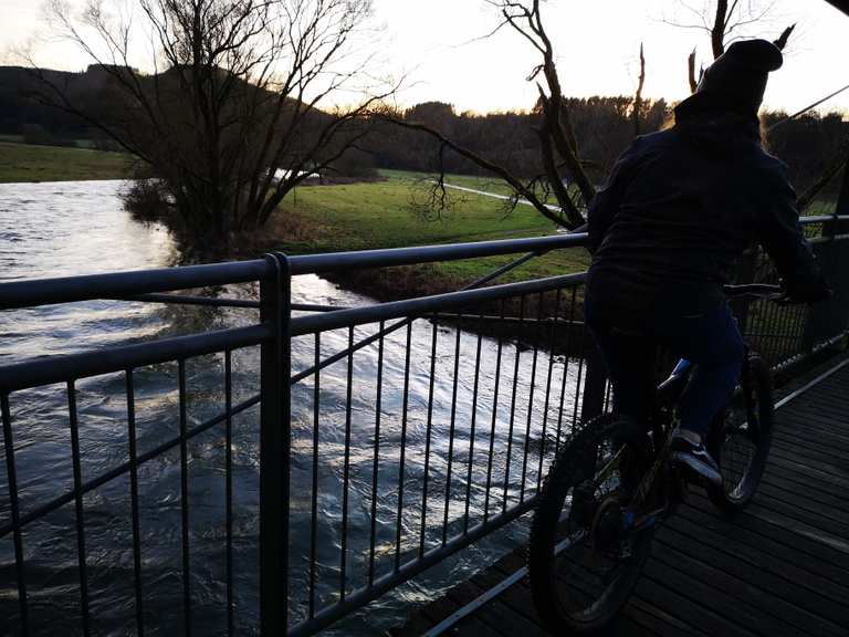 Fahrradbrücke nach Battenberg : Radtouren und Radwege | komoot