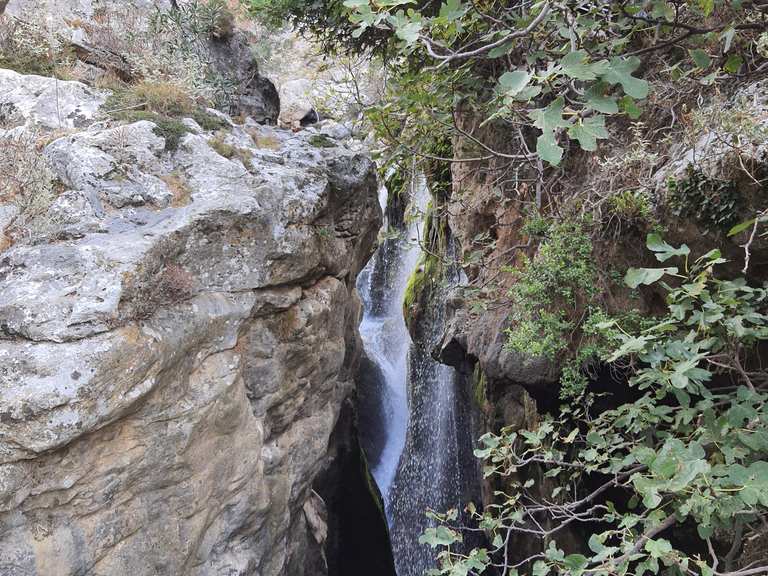 Waterfalls in the Kourtaliotiko Gorge: Wanderungen und Rundwege | komoot