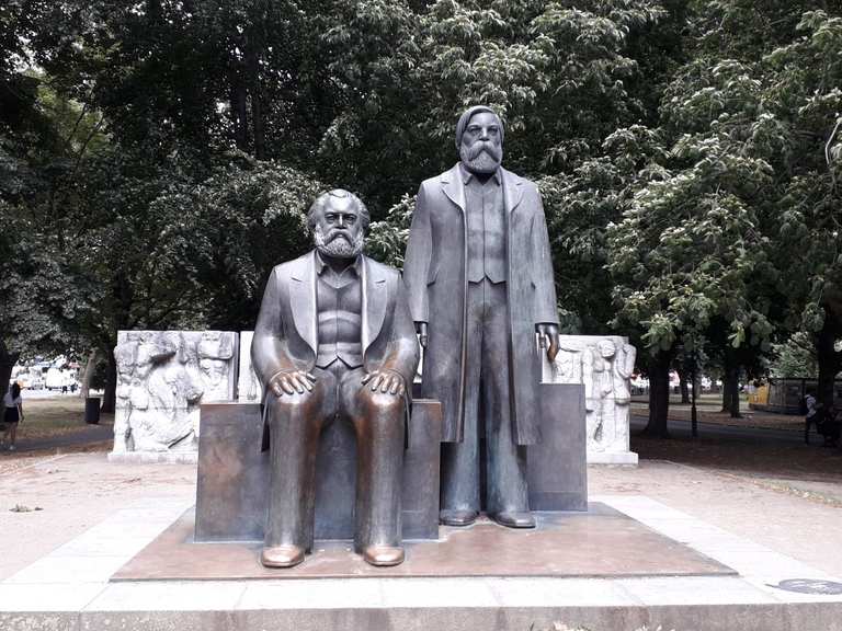 Sightseeing-Laufrunde: Alexanderplatz, Spree, Brandenburger Tor ...