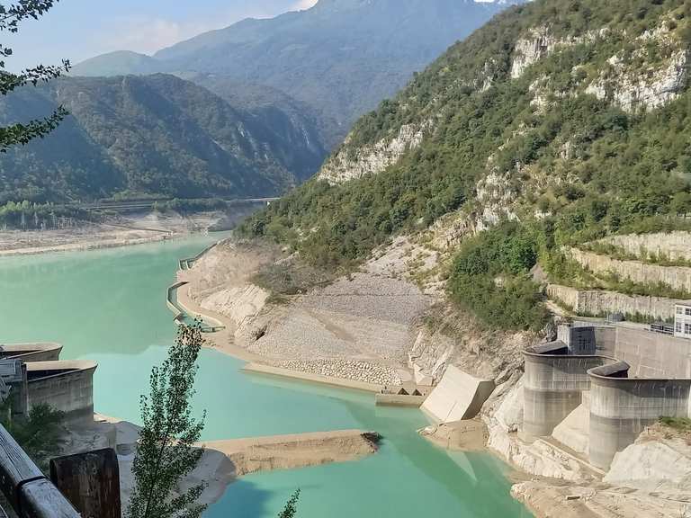 Strada gravel del lago di Ravedis e del torrente Cellina: Radtouren und ...