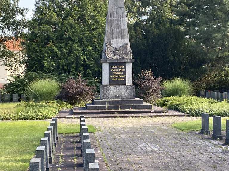 Soviet War Cemetery Rathenow – Hiking & Cycling Routes | Komoot