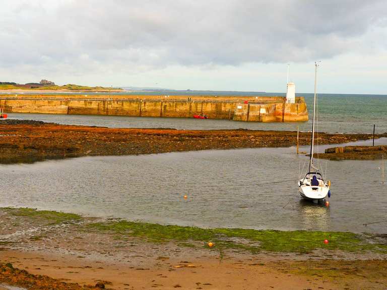 Seahouses Harbour and Beach Routes for Walking and Hiking | Komoot