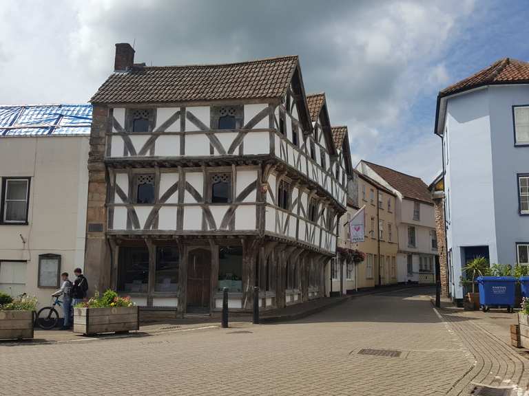 Axbridge Market Square - Cycle Routes and Map | Komoot