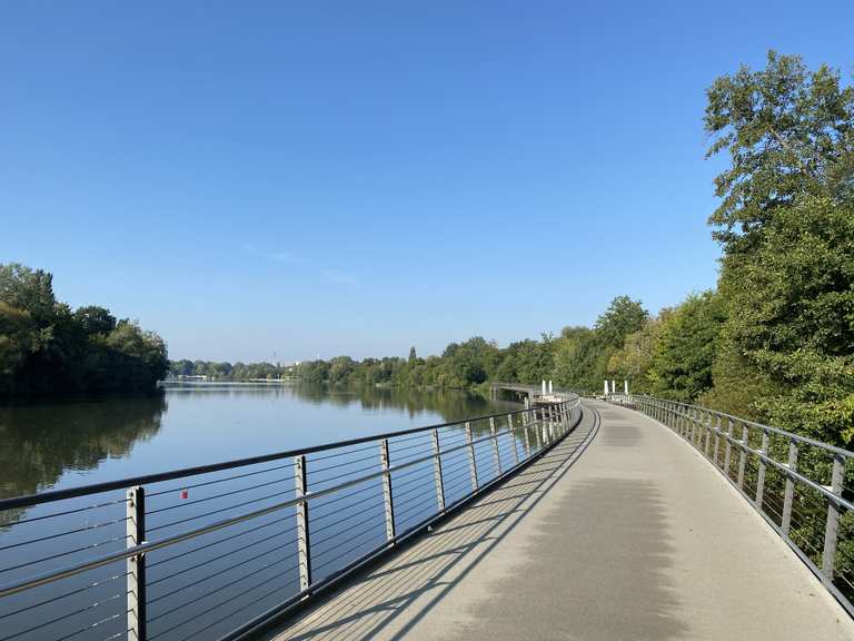 Steg am Ufer: Wanderungen und Rundwege | komoot