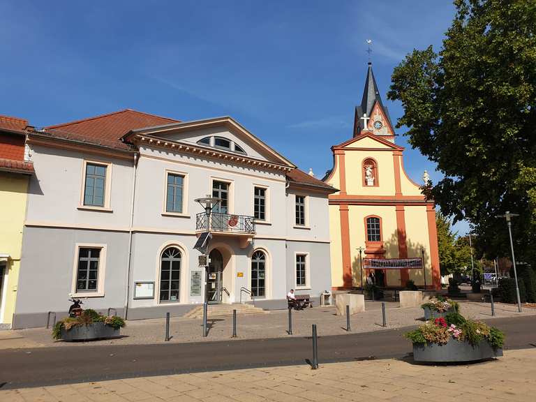 Hist. Rathaus + St. Georg Kirche - Nieder Olm 🚴‍ Road Cycle Routes and ...