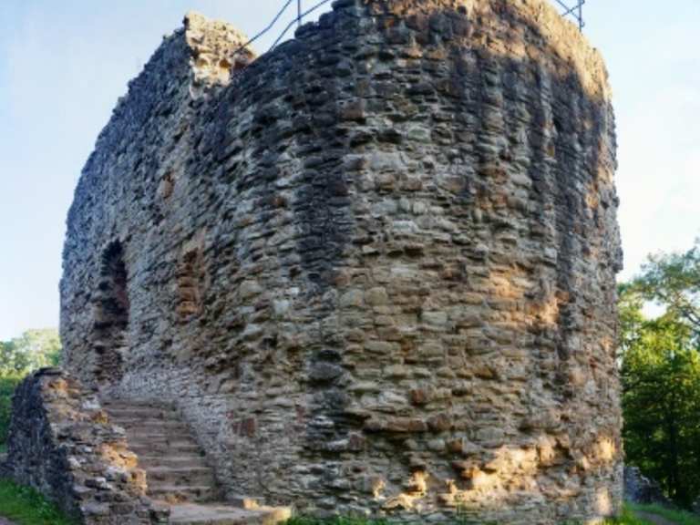 Ewloe Castle Routes for Walking and Hiking | Komoot