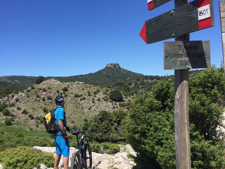 Sopra Urzulei tra il monte Pisaneddu e le tombe dei giganti - giro ad ... Sopra Urzulei tra il monte Pisaneddu e le tombe dei giganti - giro ad ...
