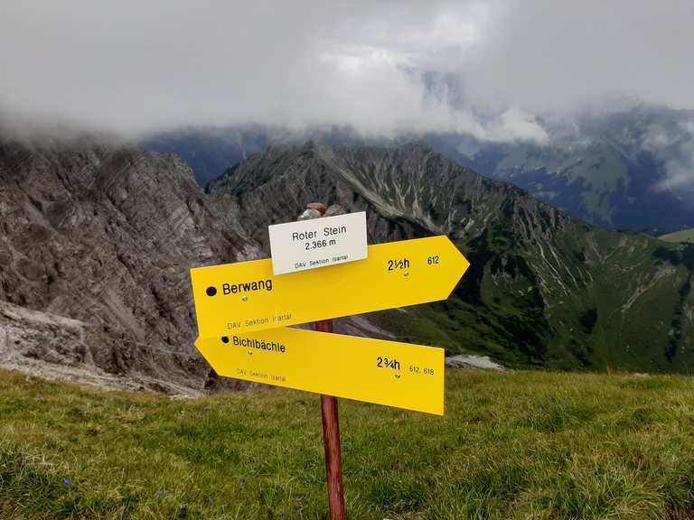 Roter Stein: Wanderungen und Rundwege | komoot