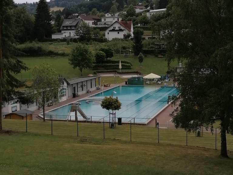 Freibad Schmitten: Wanderungen und Rundwege | komoot
