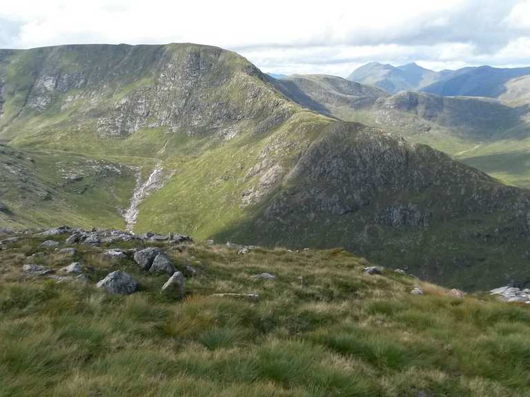 Boucle de Stob Ghabhar et Stob a'Choire Odhair depuis Loch Tulla ...