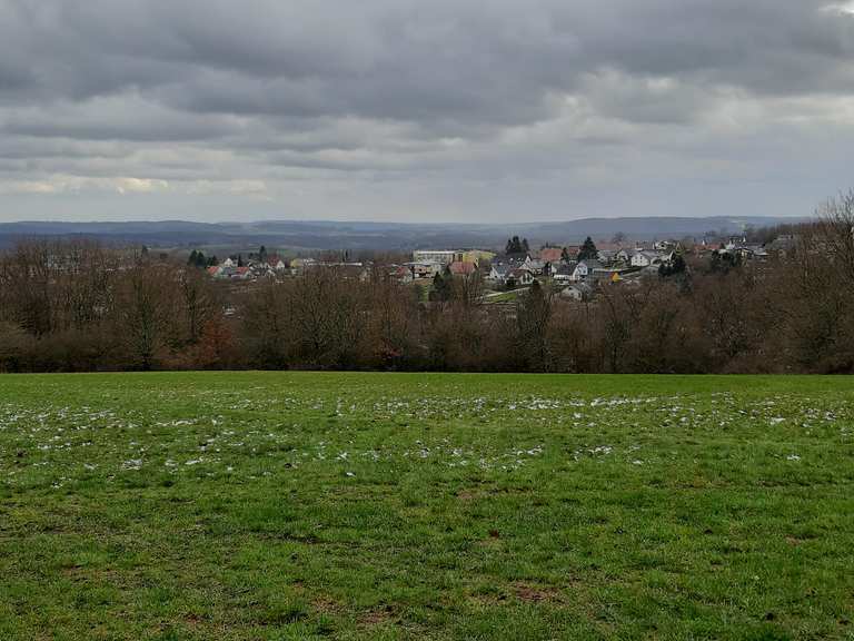 Aussicht auf Weiskirchen wandelroutes en hikes | Komoot