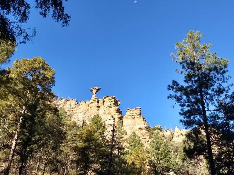 Echo Canyon Trail and Heart of Rock Loop in Chiricahua National ...