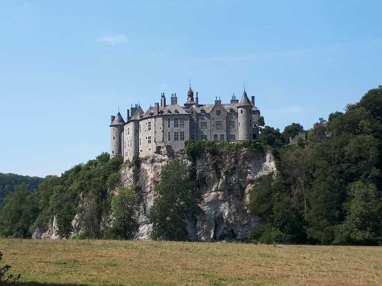 Vue sur le château de Walzin - Namur, Belgium | Hiking Tips & Photos ...
